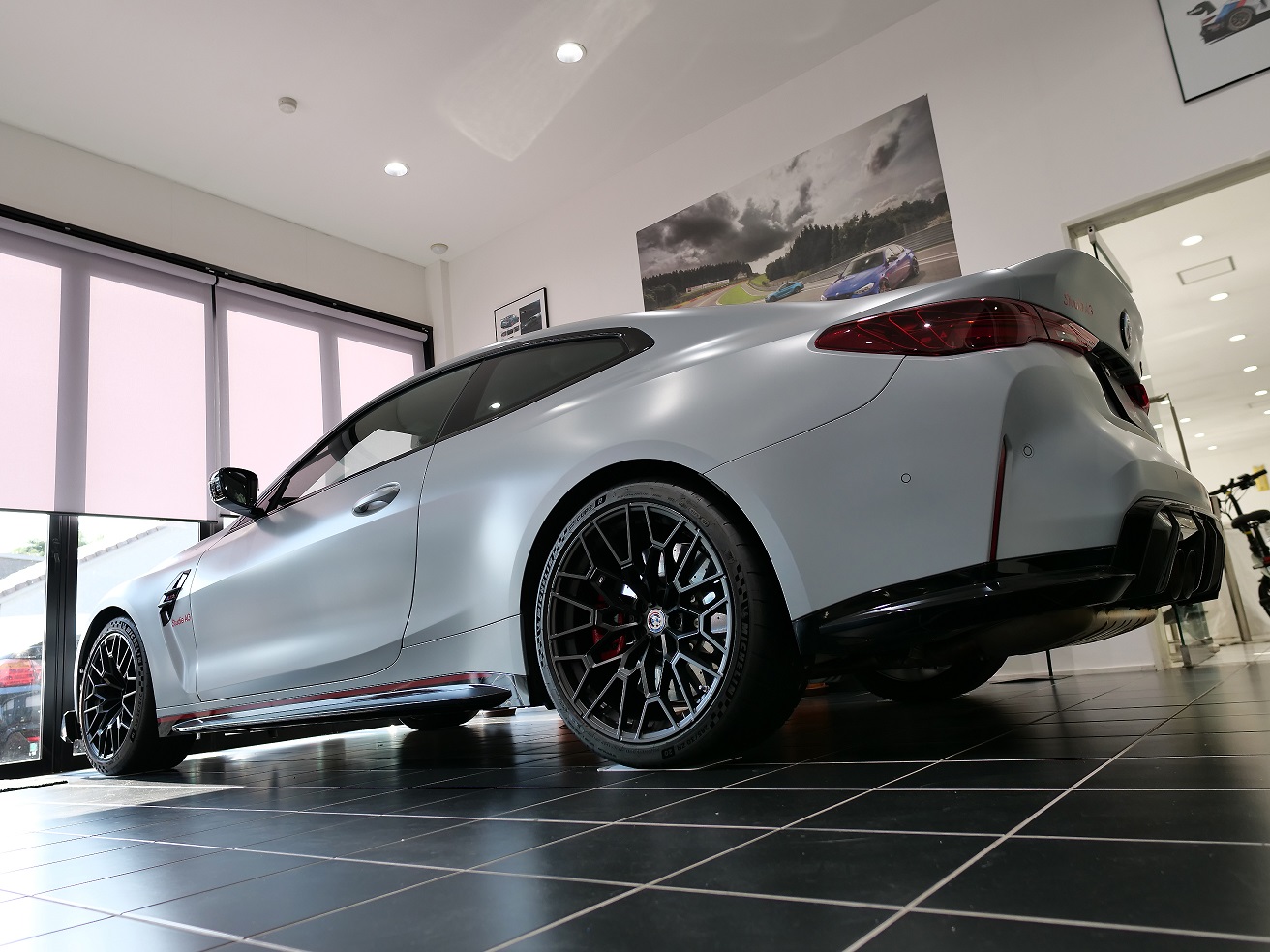 Studie CAR SALES最新情報！世界限定1000台BMW Competition Sport Lightweightが登場します！ | Studie[スタディ]