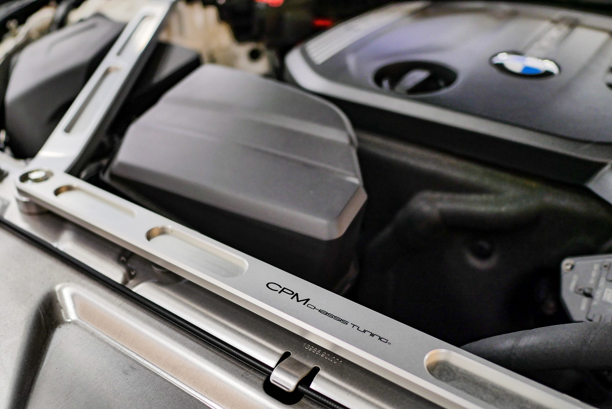 フロアだけじゃない！BMWのエンジンルームにもCPM(^_-) | Studie[スタディ]
