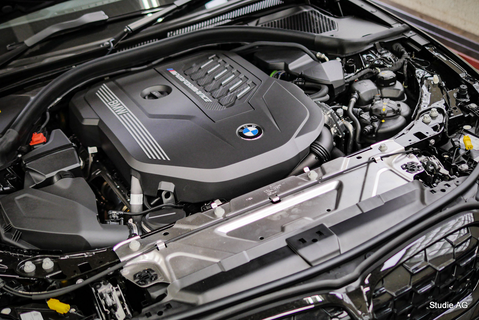 エンジンルームに付くCPMありますよ♪BMW G21 M340 Lciにインストール(*^^)v | Studie[スタディ]