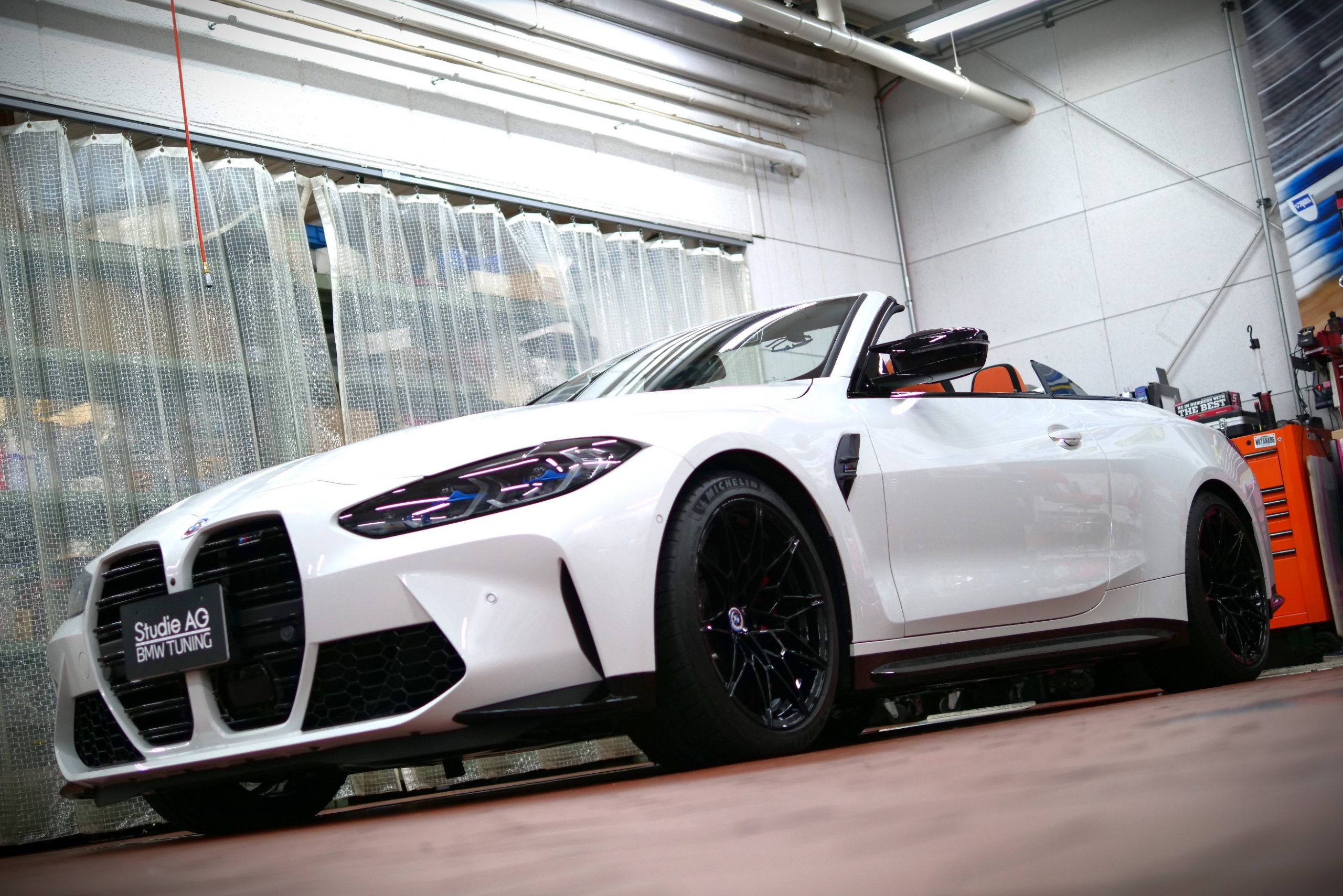 BMW G83M4カブリオレにMSSで快適に車高短にっ！他にも盛りだくさん！ | Studie[スタディ]