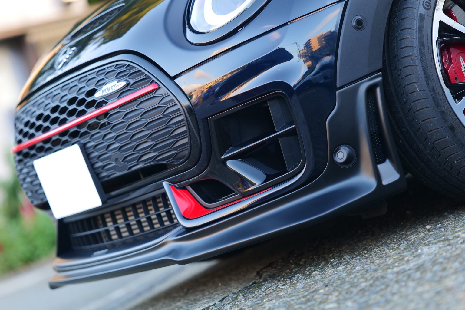 BMW MINIカスタムの雄、DuelL AGのフロントリップをBMW MINI F54クラブマンに！ | Studie[スタディ]