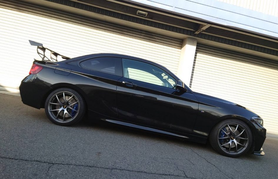 スリディーデザイン レーシングウィングをBMW F22 M235iに装着～(^_-) | Studie[スタディ]
