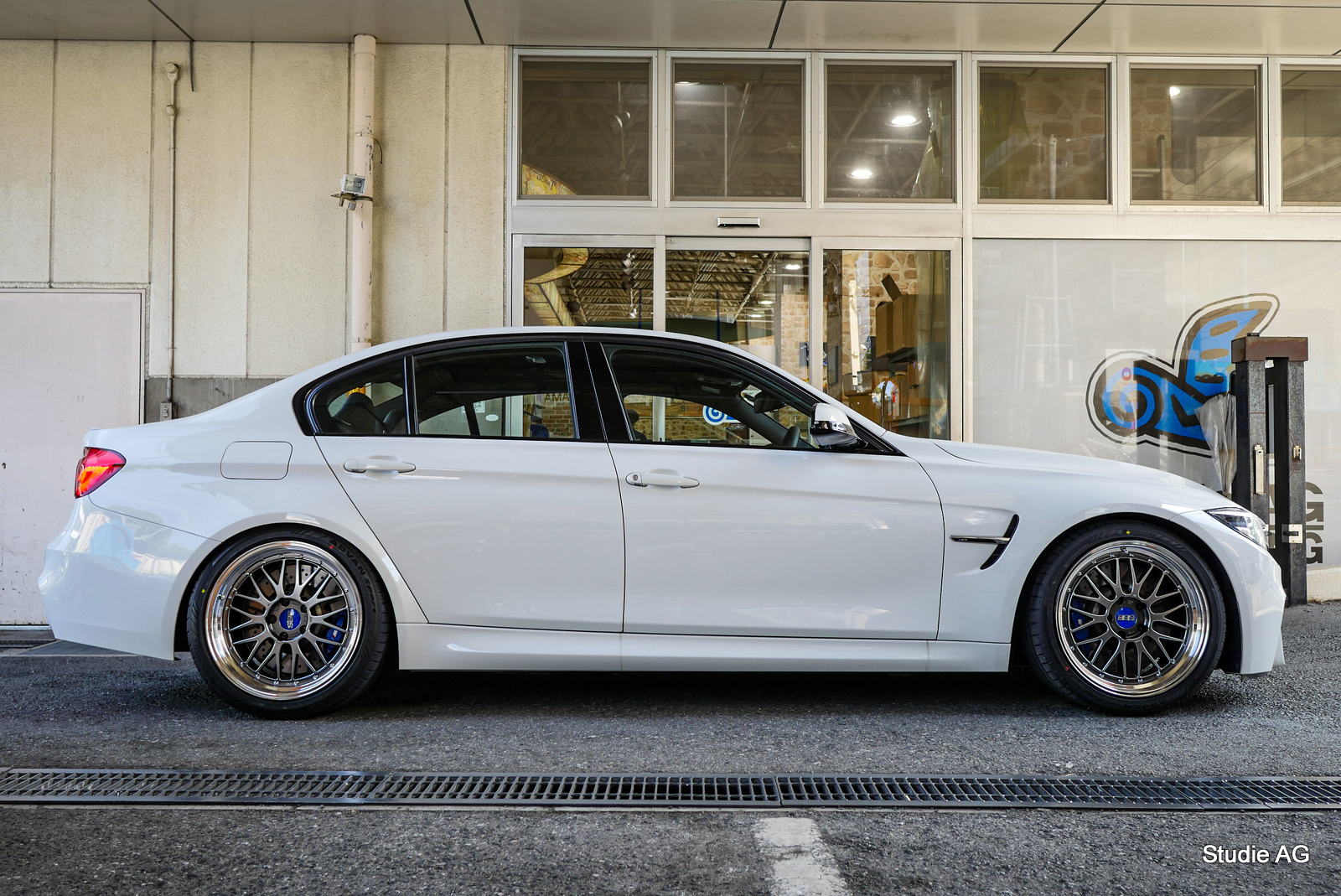 足元キメる！KW V3車高調＆BBS LMのゴールデンコンビをBMW F80 M3に(^_-) | Studie[スタディ]