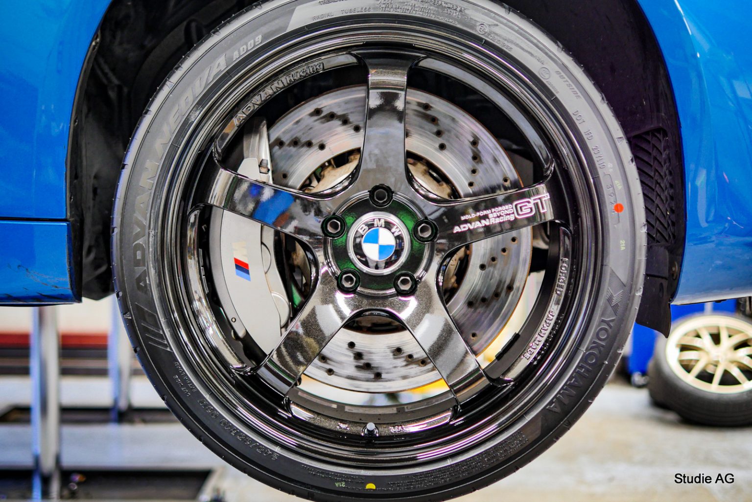 ADVAN Racing Wheelsも！BMWに抜群のマッチングを魅せます(^_-) | Studie[スタディ]