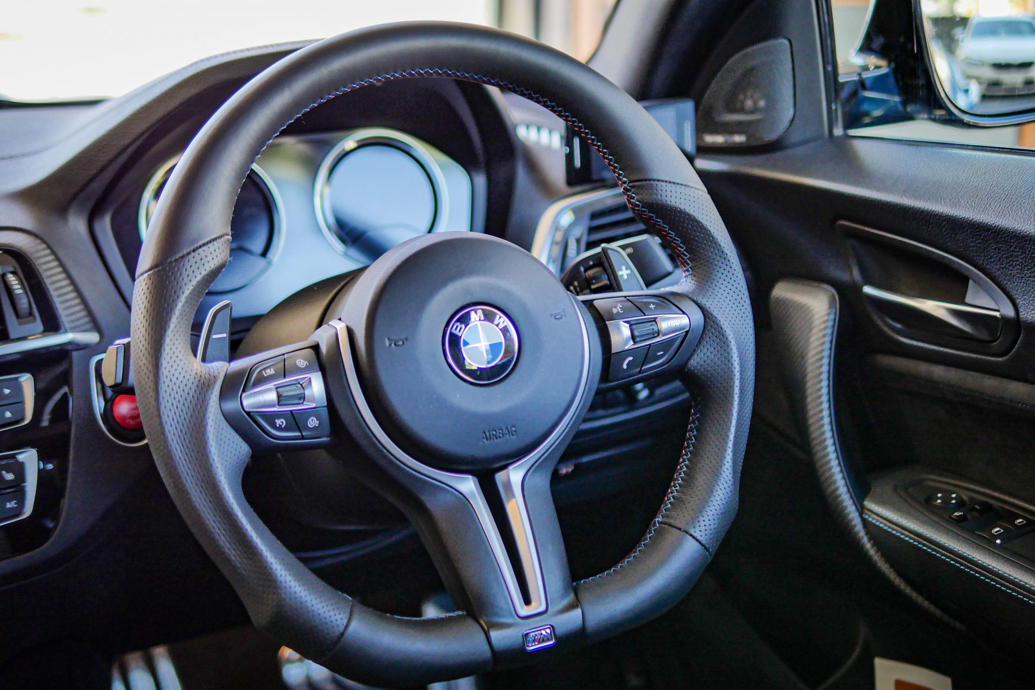 VERSPIELTのSPECIAL ORDERステアリングをBMW F87M2 Competitionに(^_-) | Studie[スタディ]