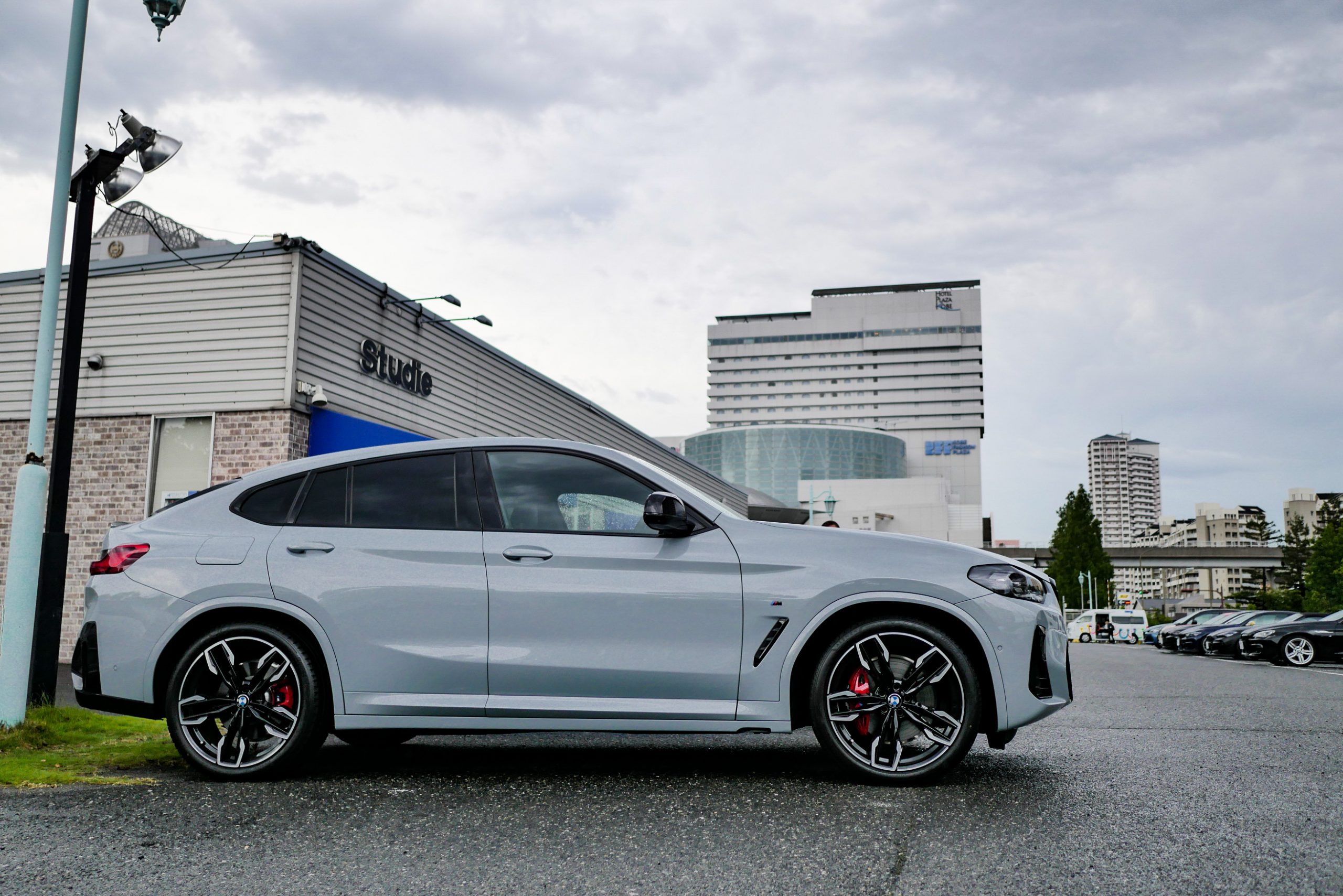 BMW G02 X4 Lci！M40iへファーストメニュー投入♪ | Studie[スタディ]
