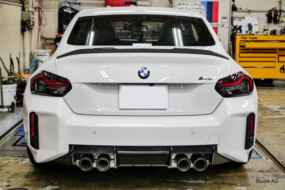 リアからのルックスにインパクトとスタイリッシュさを♪BMW G87M2に3D Designスポイラー！ | Studie[スタディ]