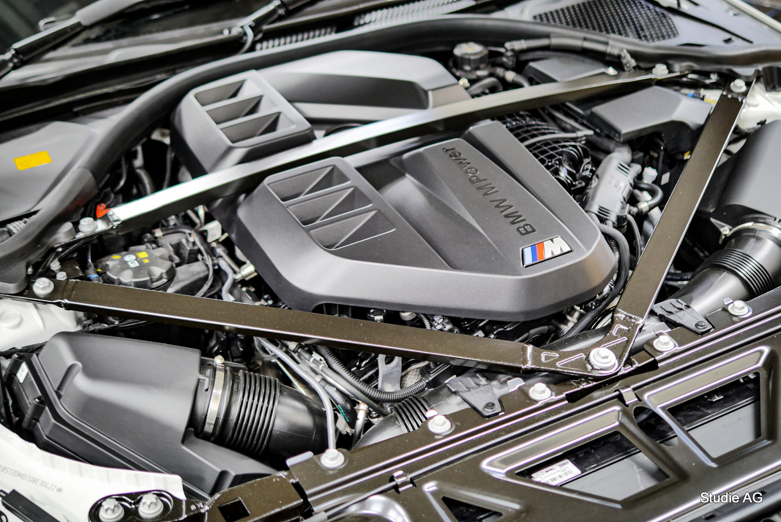 美しきニッポンの逸品！BMW G87M2にCPM ストラットブレース！ | Studie[スタディ]