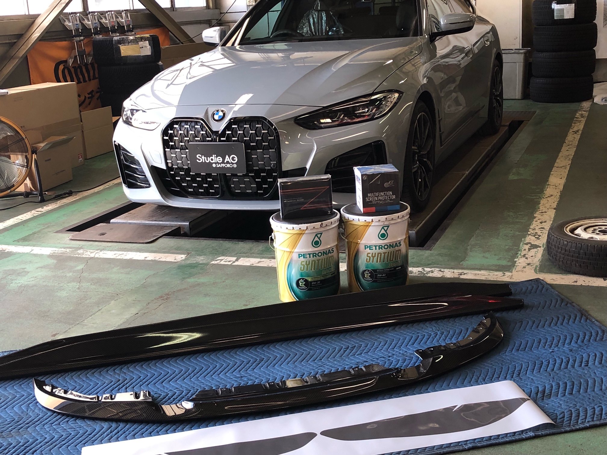 BMW G26へ3D Designカーボンスポイラー＆Yupiteru ZK3000 最新レーダーレーザーをセット！ | Studie[スタディ]