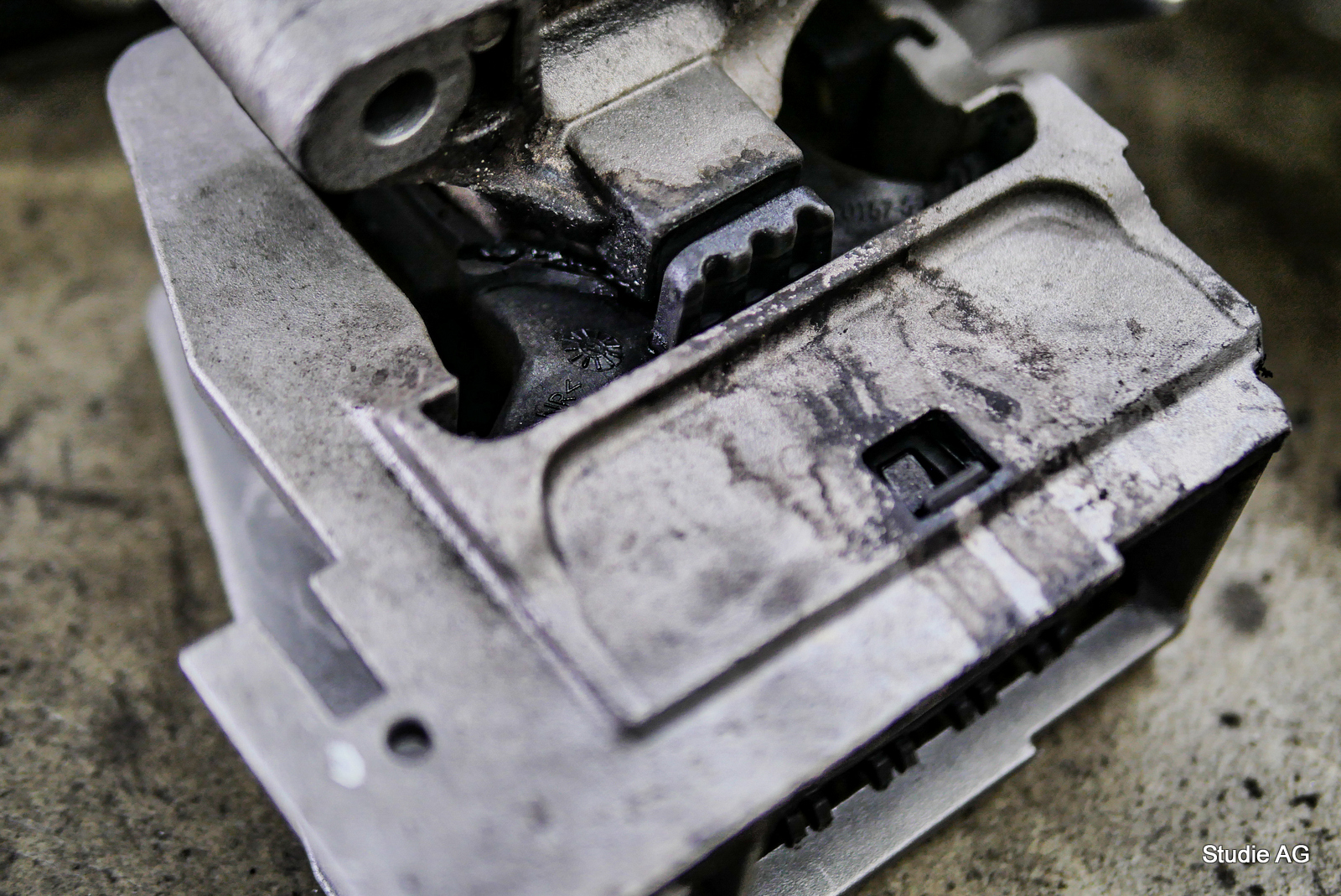 FF系なBMW & MINIのウィークポイント。。大事なマウントブッシュ類！ | Studie[スタディ]