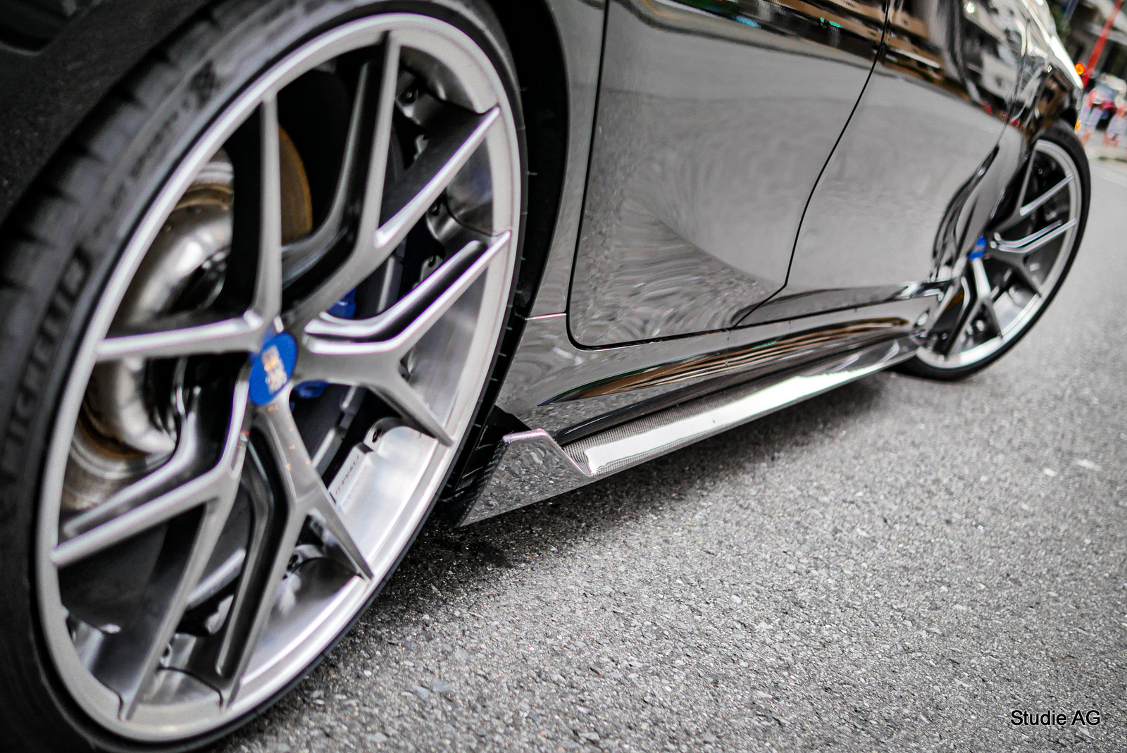【横浜店 NTさん】エアロとホイールと車高でキメる！走りも楽しいBMW G20 M340ix！ | Studie[スタディ]