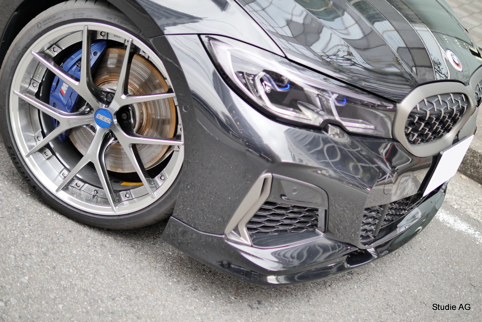 【横浜店 NTさん】エアロとホイールと車高でキメる！走りも楽しいBMW G20 M340ix！ | Studie[スタディ]