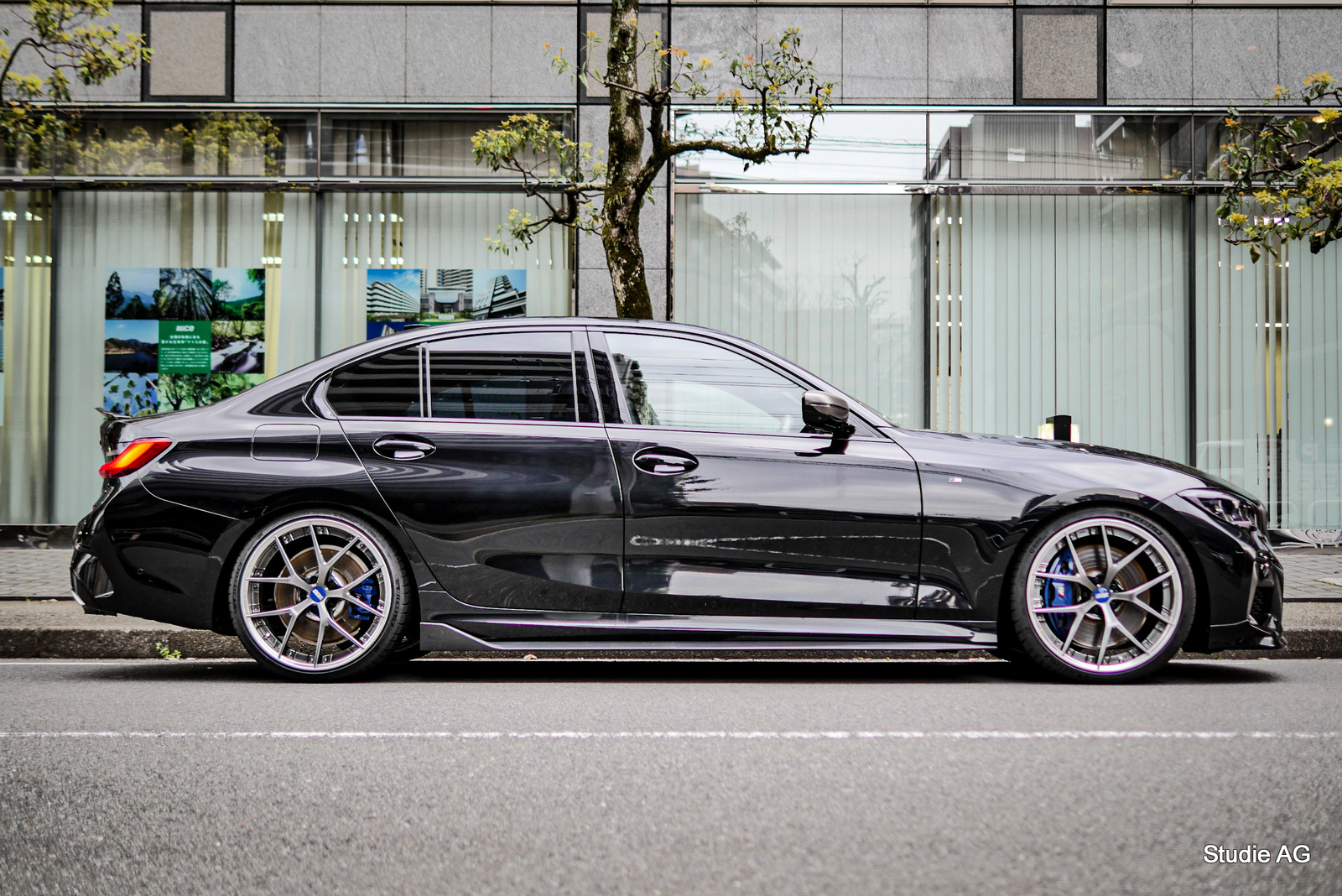 【横浜店 NTさん】エアロとホイールと車高でキメる！走りも楽しいBMW G20 M340ix！ | Studie[スタディ]