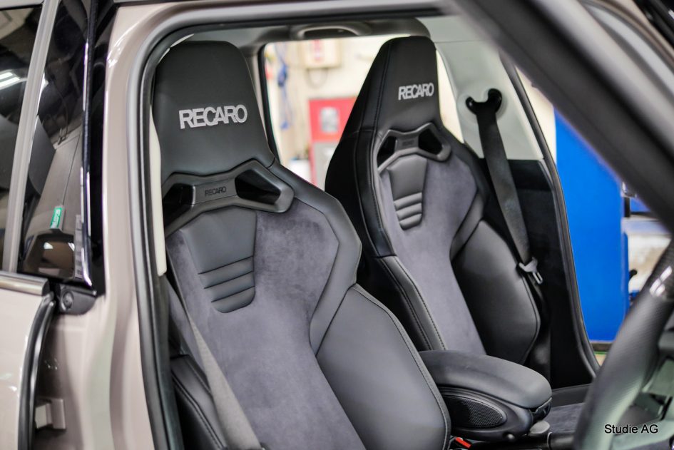 2脚揃える存在感と満足度♪MINI F55にRECARO SR-C投入ー！ | Studie[スタディ]