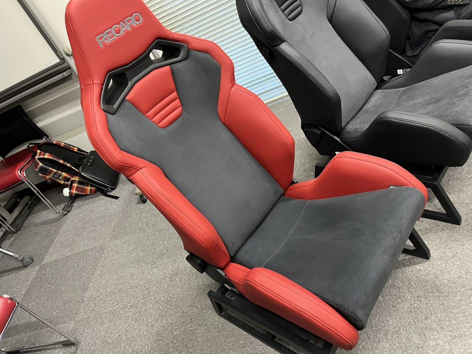 BMWでも人気の予感しかない！RECARO最新モデルSR-S/SR-C！！ | Studie[スタディ]