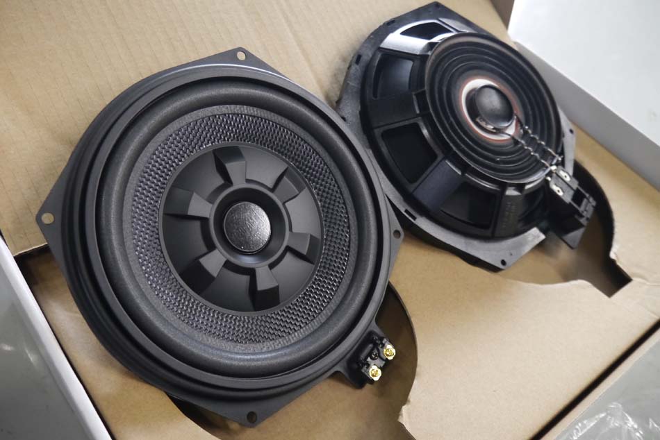 BMWを恍惚のリスニングルームにしてくれるスタディ別注のサウンドシステムSSS Highend Ver.！ | Studie[スタディ]