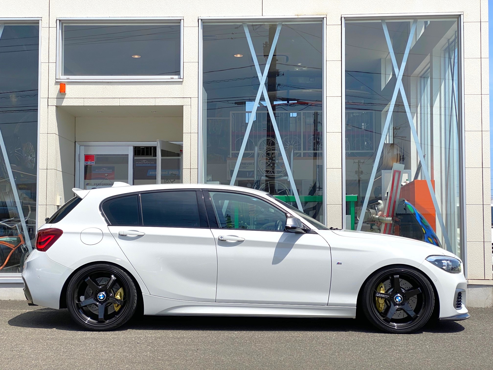 【仙台店 Nさん】M140i LOOKに決めたBMW F20 1シリーズ!! | Studie[スタディ]