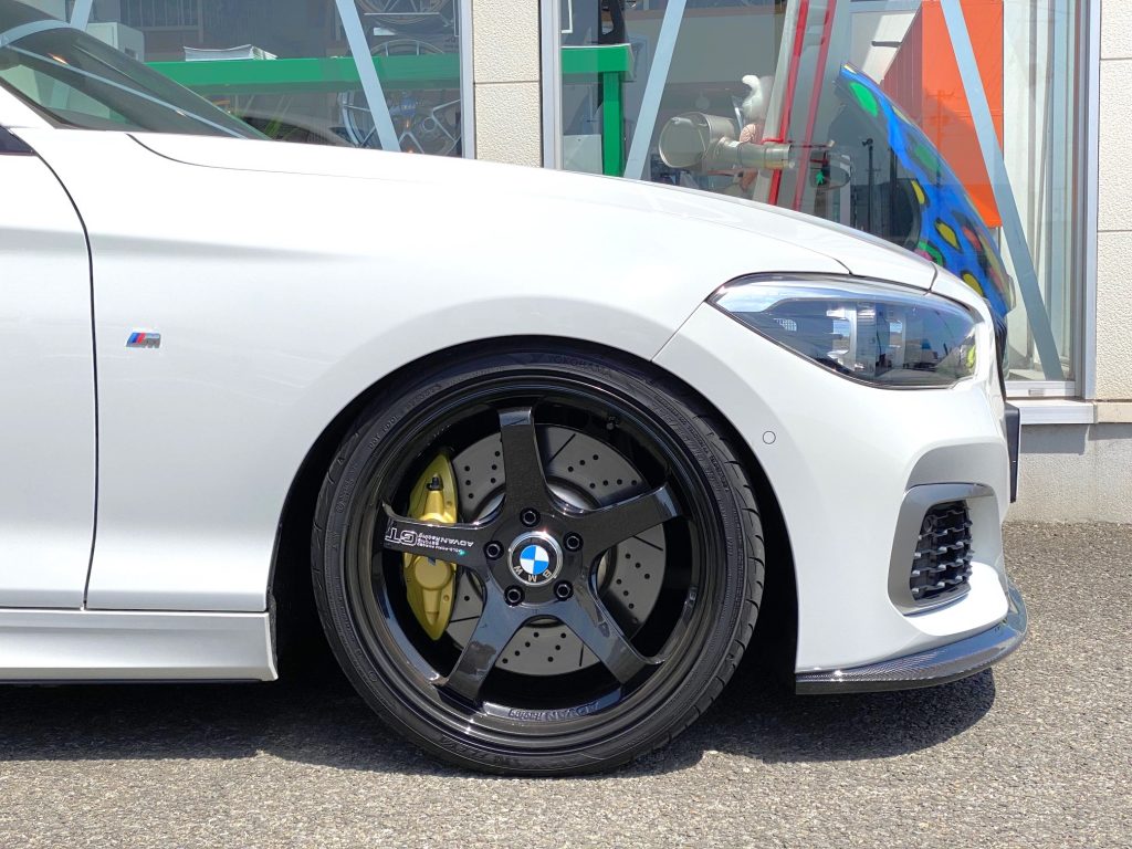 【仙台店 Nさん】M140i LOOKに決めたBMW F20 1シリーズ!! | Studie[スタディ]