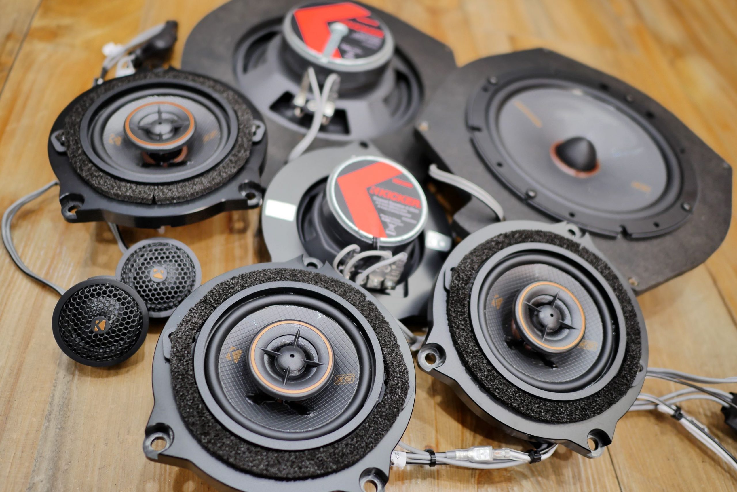 スタディイチオシBMW用スピーカーSSS！KickerにNEWモデル爆誕！ | Studie[スタディ]