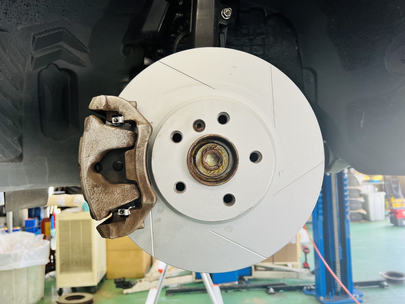 BMWブレーキダストお悩み解消ッ！！！BMW専用低ダストブレーキパッドSR4キャンペーンスタート | Studie[スタディ]