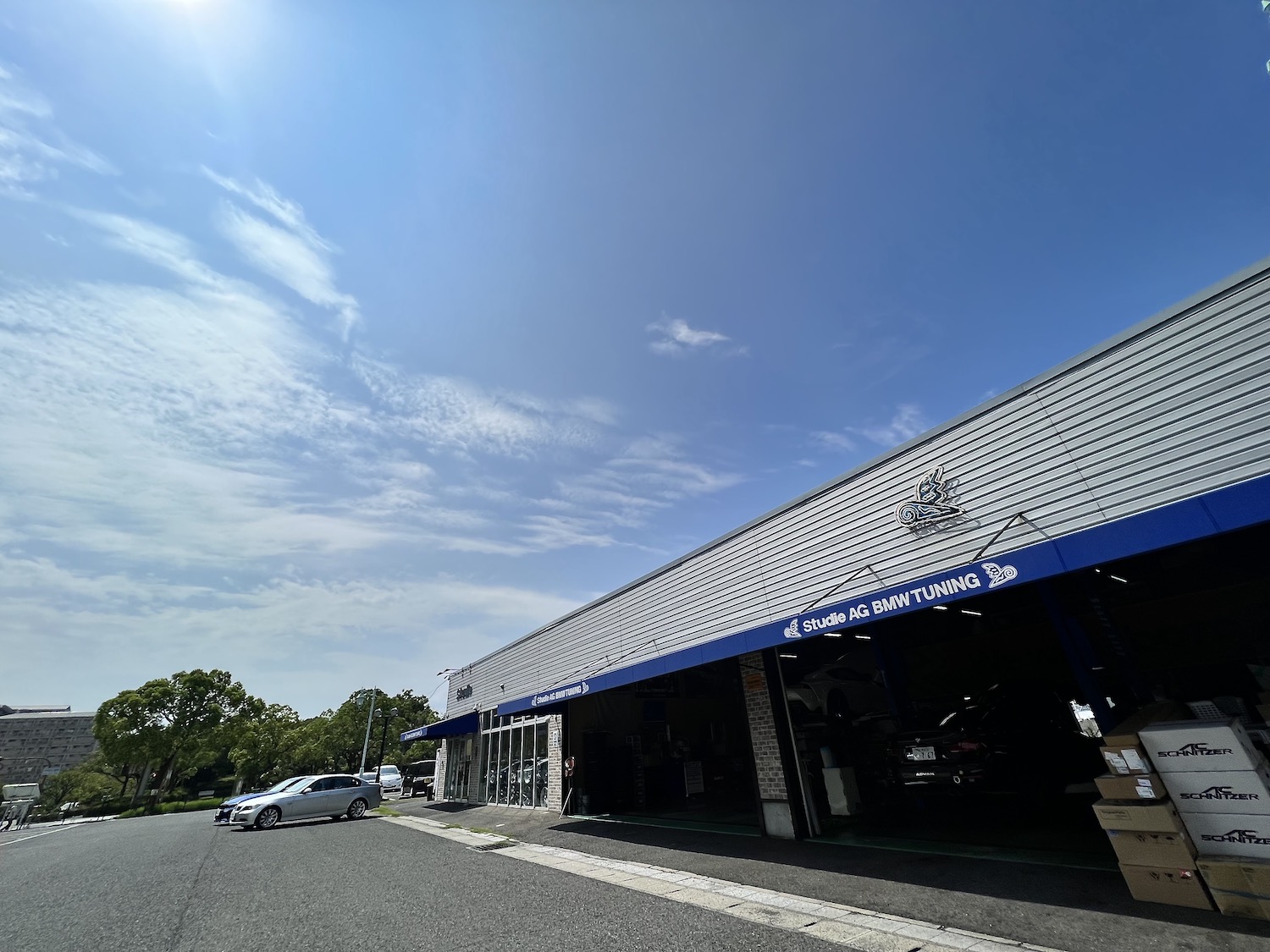 いつも触れているからこそ拘りたいパートですよね！BMW用特注VERSPIELTステアリング(^^) | Studie[スタディ]