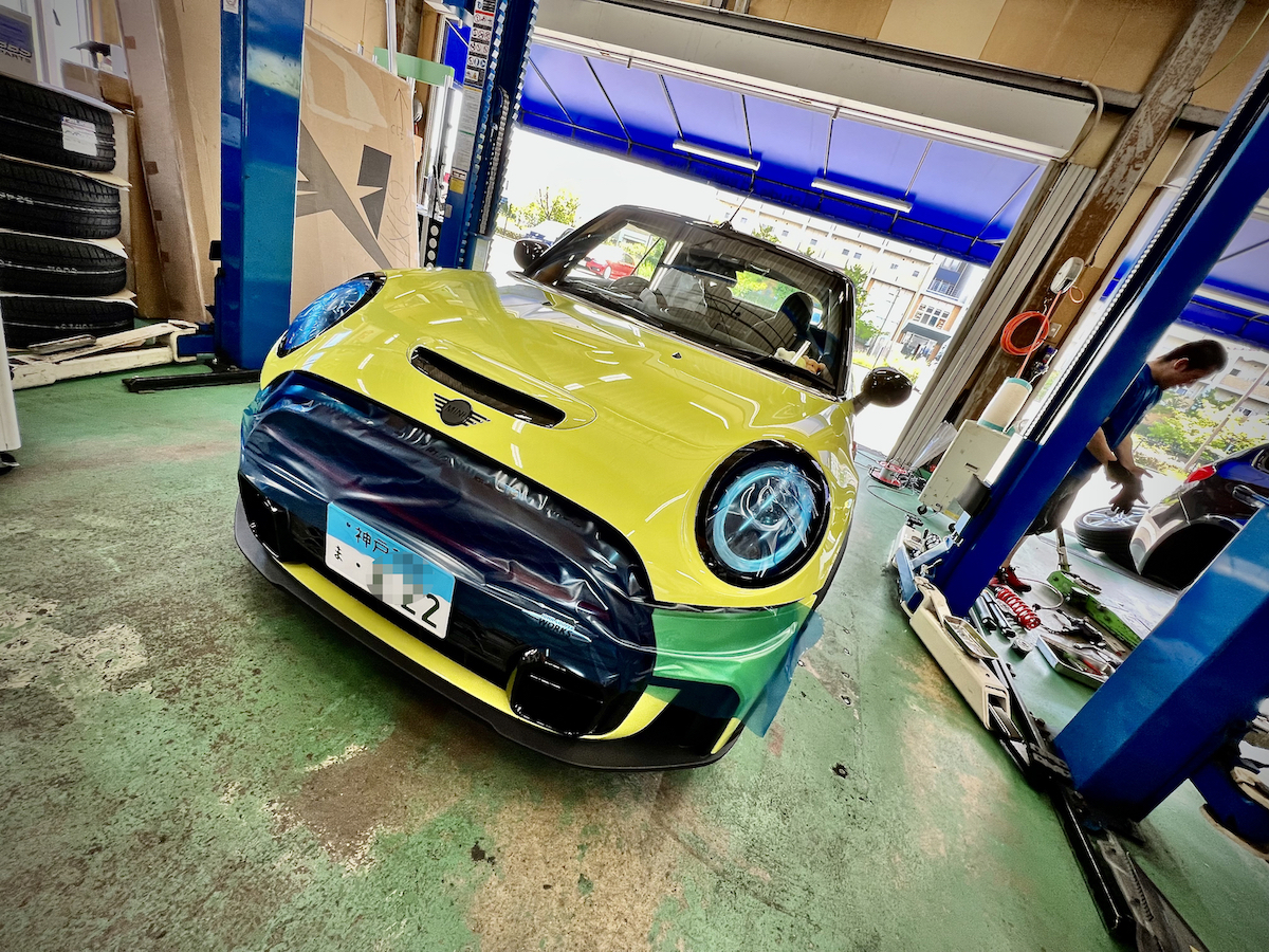 BMW MINIチューニングッ！StudieオリジナルブーストアップモジュールSTP3＆EVENTURIカーボンインテーク | Studie ...