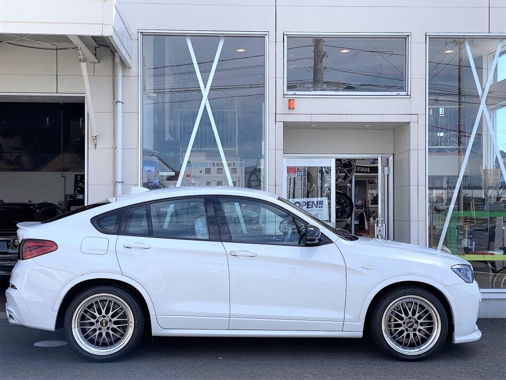 【仙台店 Nさん】仕様変更で雰囲気激変!!渋さを増したBMW F26 X4!! | Studie[スタディ]
