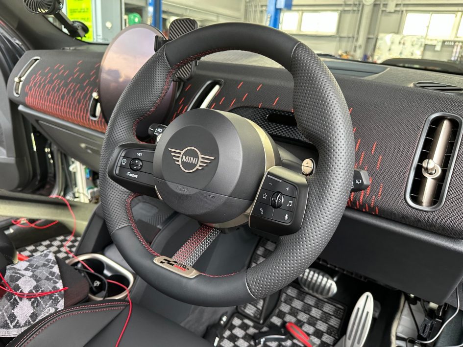 新しくなったStudieAG神戸店へこちらも新しくなったU25 MINI CountrymanJCWのご来店(^_^) | Studie[スタディ]