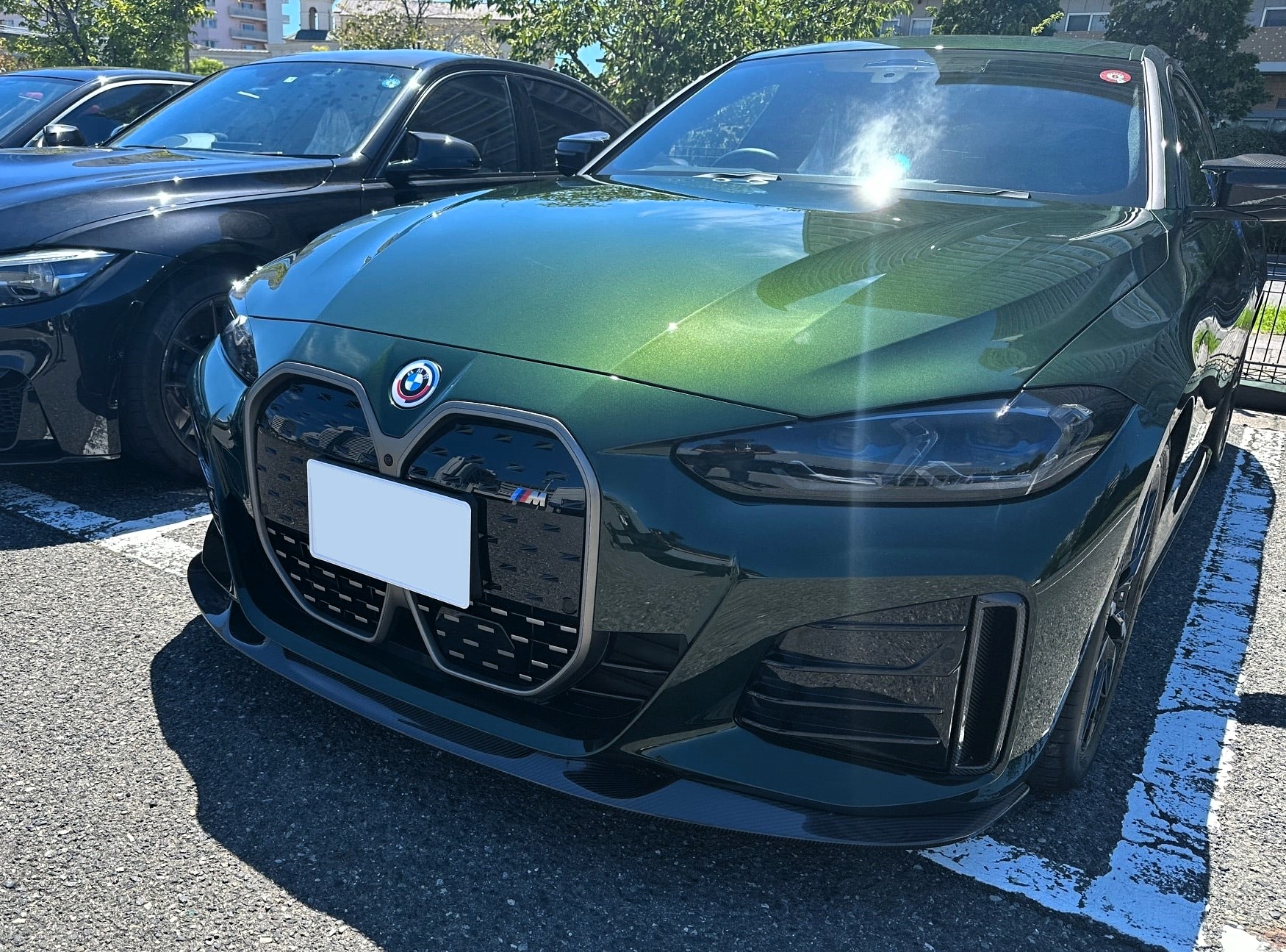 BMW G26 i4へ3DDesignカーボンフロントスポイラー(^_^)/ | Studie[スタディ]