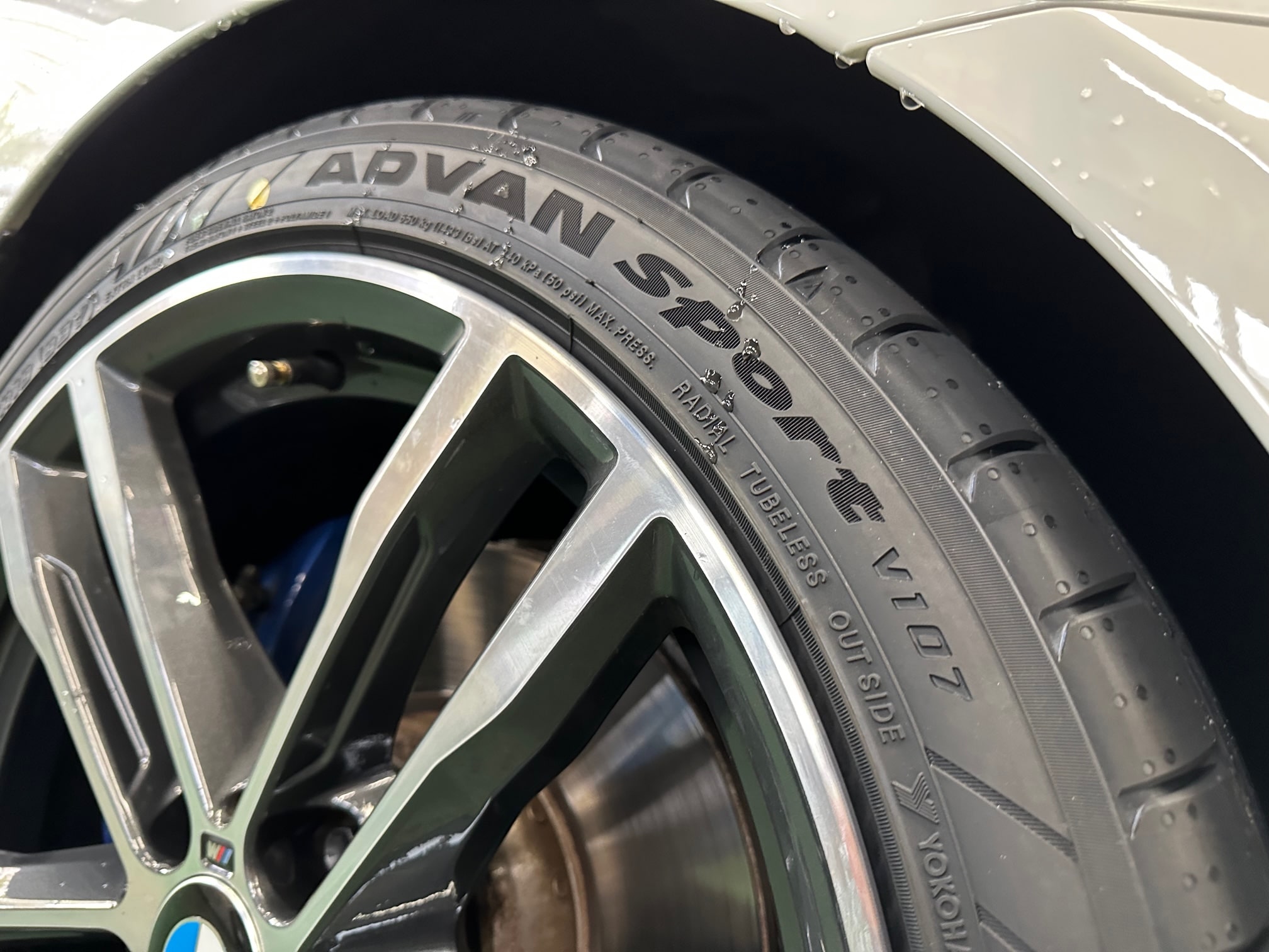 ADVANタイヤキャンペーンでフラッグシップADVAN Sport V107へ交換です(^_^) | Studie[スタディ]