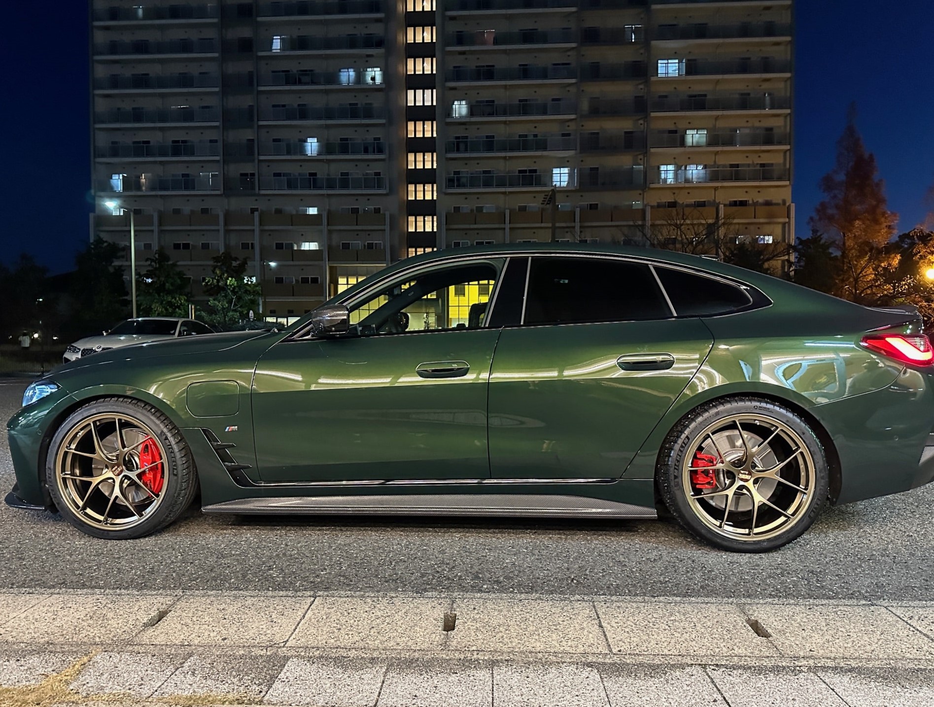 強さと美しさを兼ね備えたBBS RI-DとBMW i4 M50のコンビネーションでございます(^_^) | Studie[スタディ]