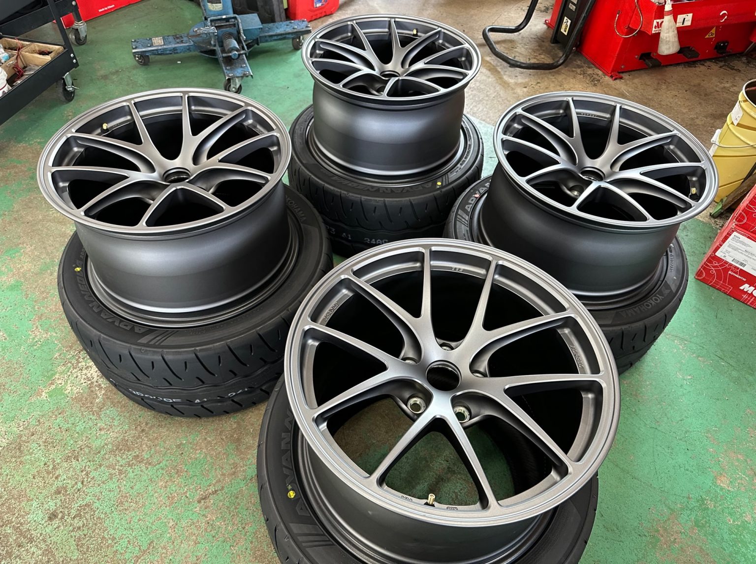 BBS RI-AホイールをADVAN NEOVAのGoodコンビネーションでBMW F80 M3へ装着です(^_^) | Studie[スタディ]