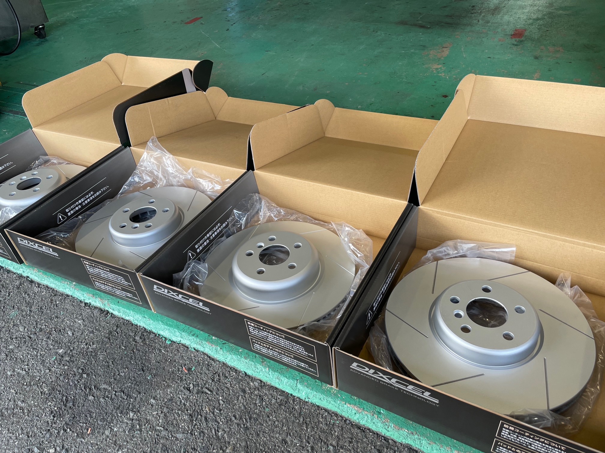 低ダストブレーキパッドDIXCEL × Studie AGコラボキャンペーンもFINALカウントダウン！！ | Studie[スタディ]