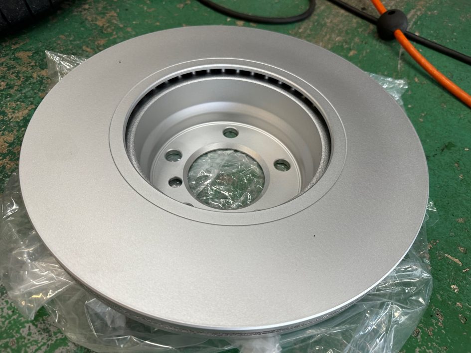 DIXCELブレーキキャンペーンでBMW F30 320dのリフレッシュ(^_^)/ | Studie[スタディ]