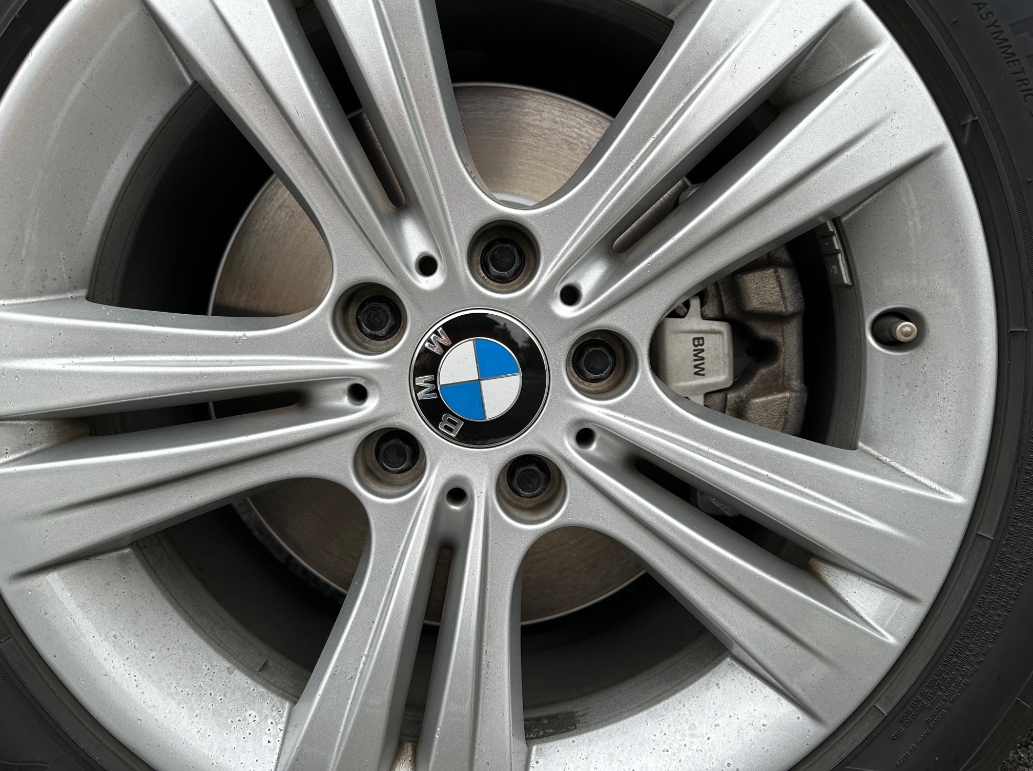 DIXCELブレーキキャンペーンでBMW F30 320dのリフレッシュ(^_^)/ | Studie[スタディ]