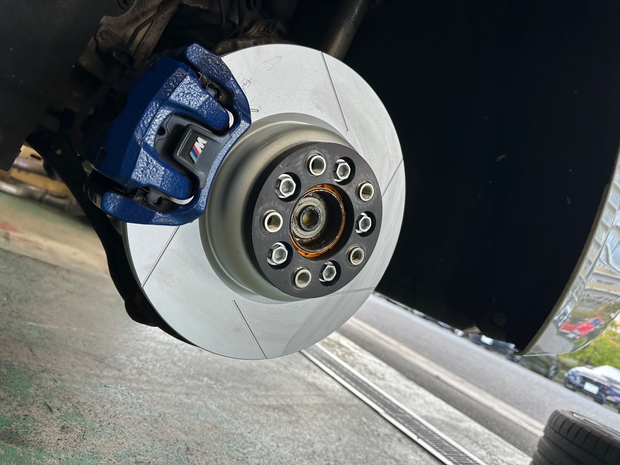 DIXCEL SDローター＆Studie SR4低ダストブレーキパッドをBMW G30 530iへ！ | Studie[スタディ]