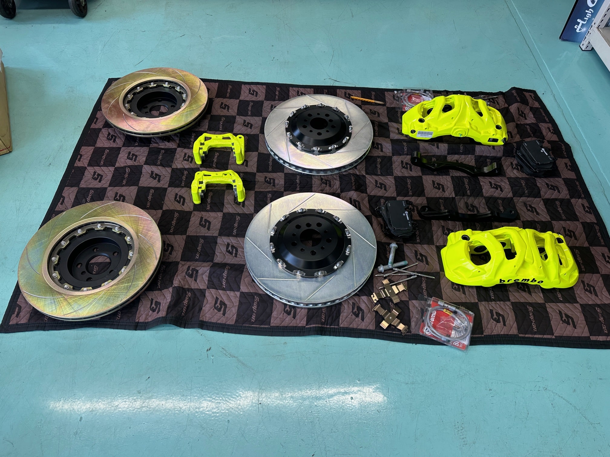 Stopping Power全開！Brembo GT/BM8ブレーキキットをBMW G05 X5 35dへ装着です！！！ | Studie[スタディ]