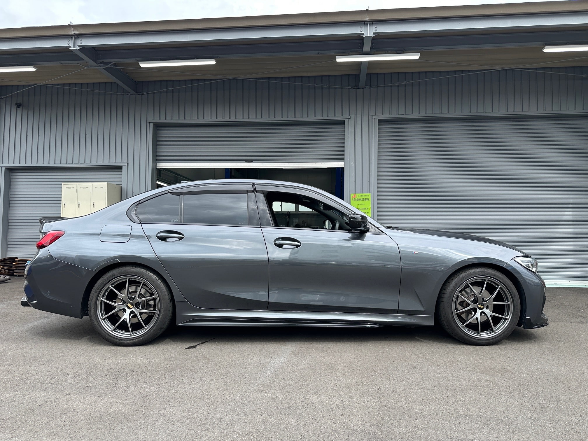 BBS JAPAN 18インチホイールと言えばRI-A！ BMW G20 320iへ装着です(^_^) | Studie[スタディ]