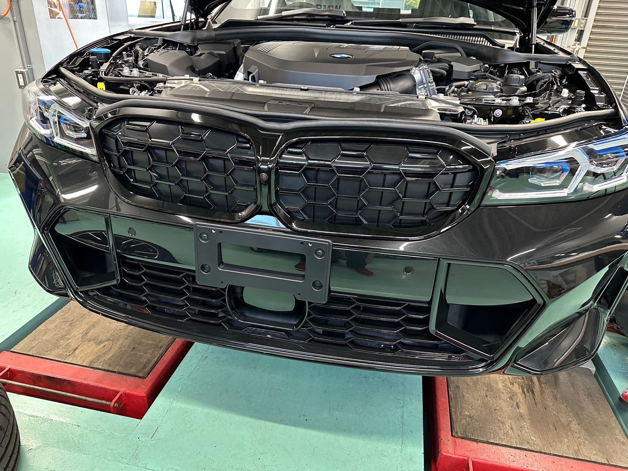 BMW G20LCI M340iXのキドニーグリルをお色直し(^_^) | Studie[スタディ]