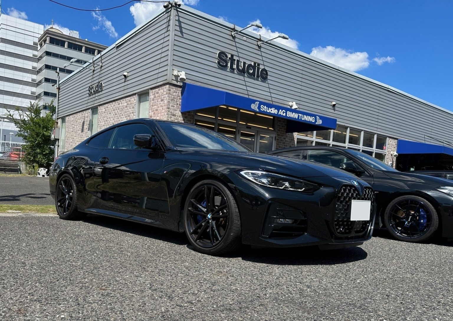 BMW G22 420i へKW V1 サスペンションを装着です(^_^) | Studie[スタディ]