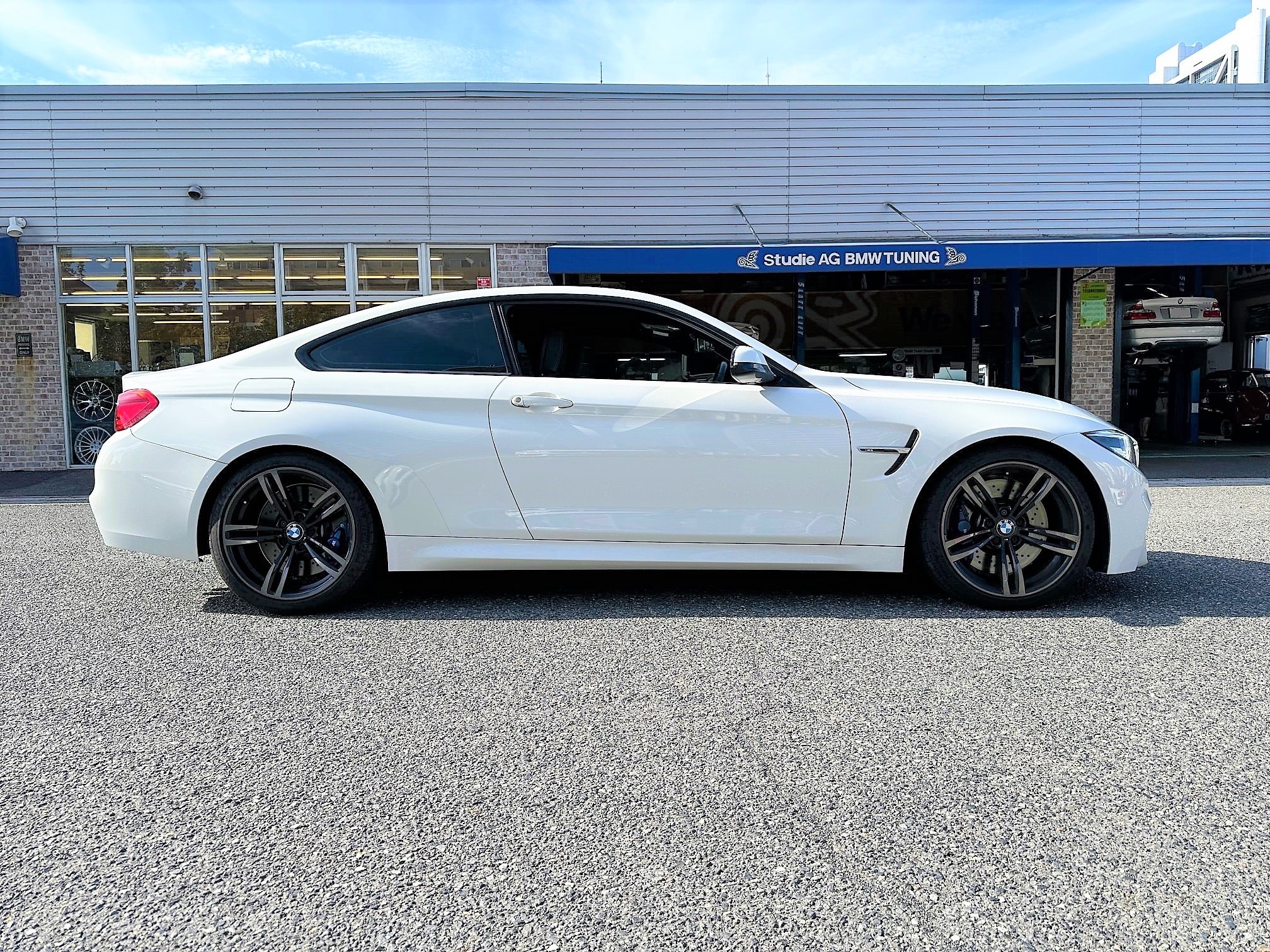 BMW F82 M4へGoodな乗り味をもたらすKW V3サスペンションを装着です(^_^) | Studie[スタディ]