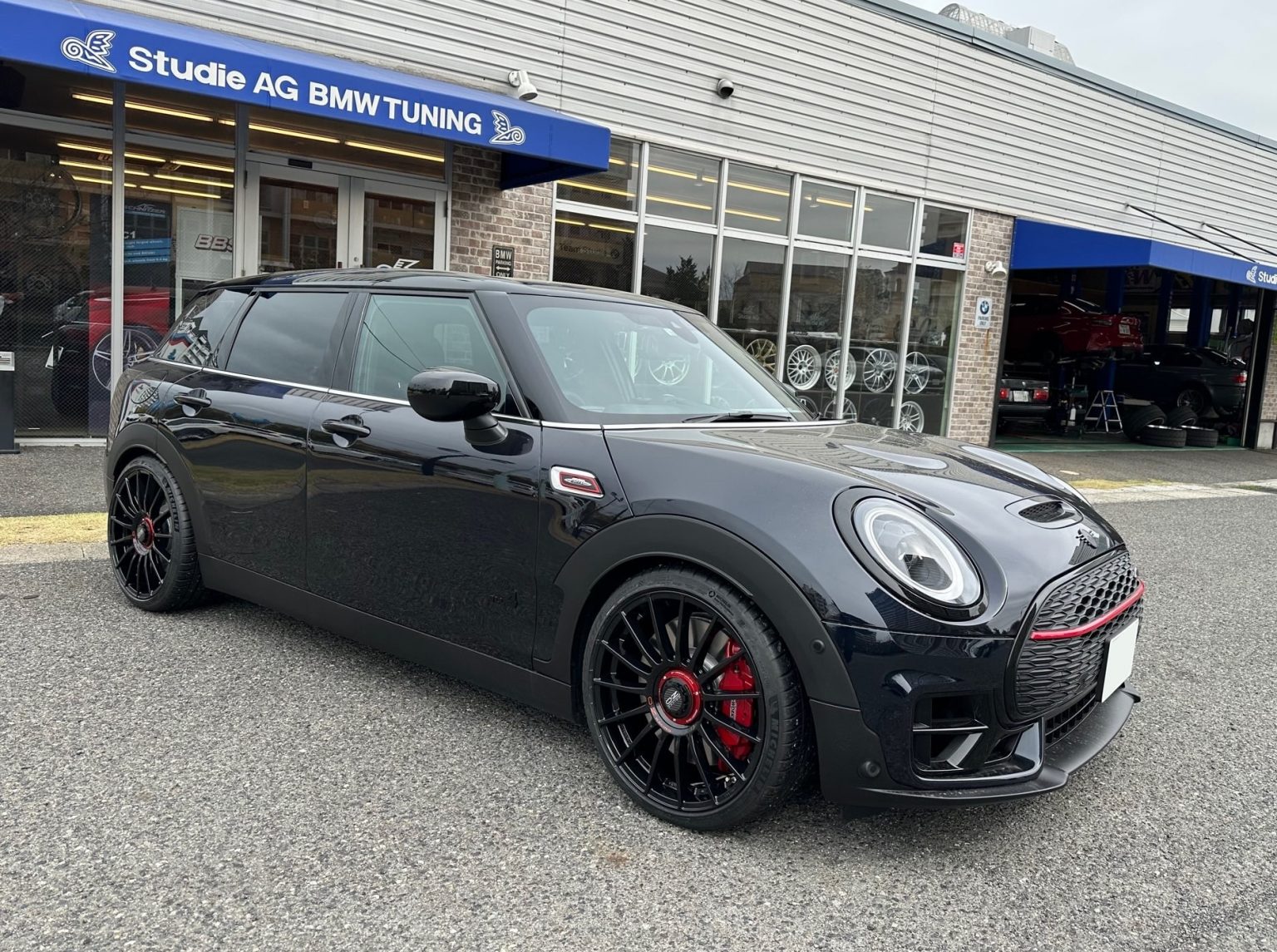 MINI F54 クラブマン JCWへイタリアの情熱！OZ Superturismo Evoluzioneホイール！ | Studie[スタディ]