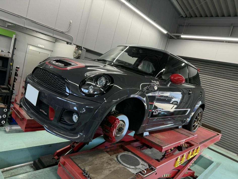 MINI R56 JCW GPへDUNLOPタイヤDIREZZA DZ102を装着です(^_^) | Studie[スタディ]