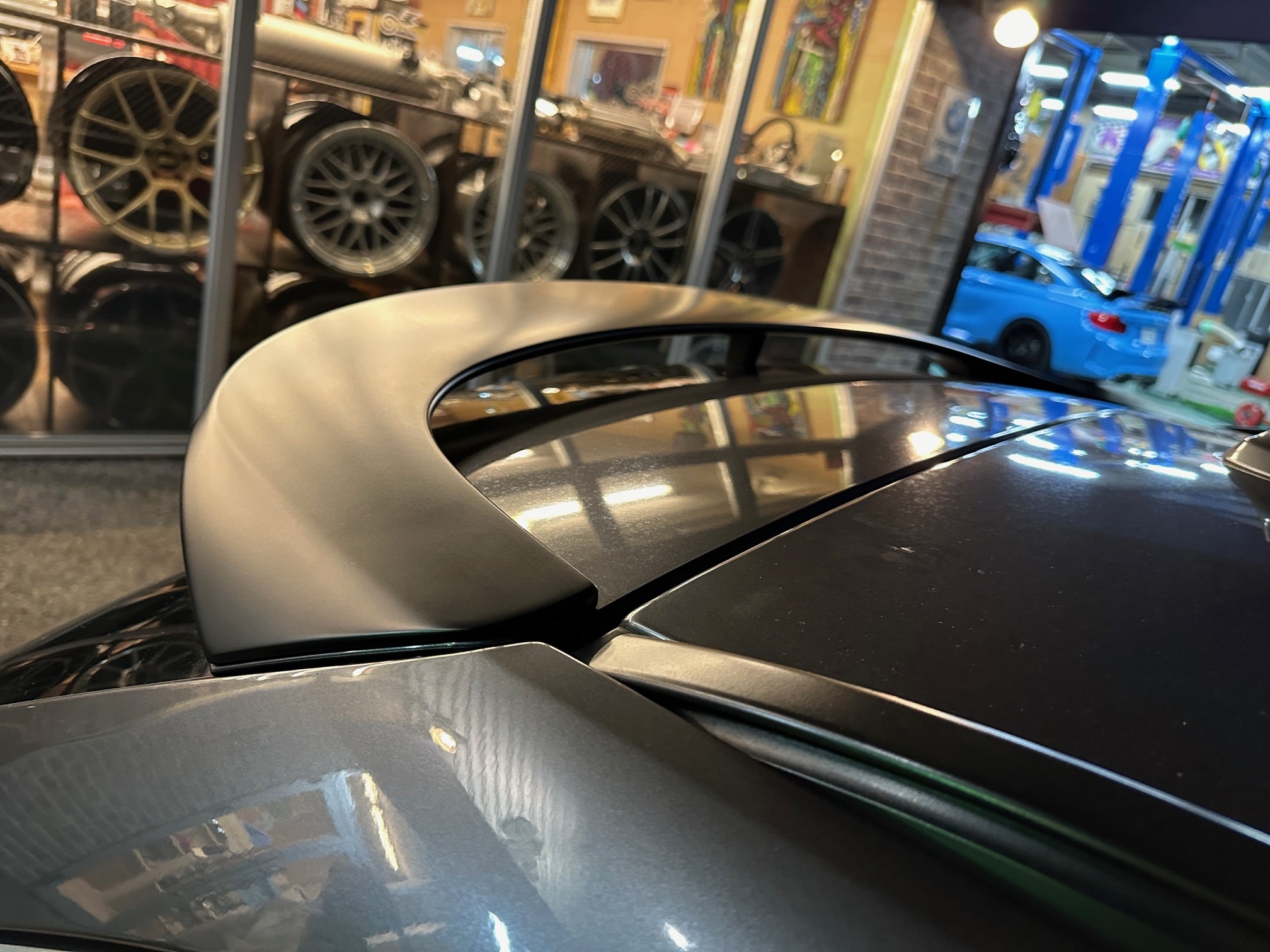 BMW F31LCI 330iへM PERFORMANCEルーフスポイラー装着いただきました(^_^) | Studie[スタディ]