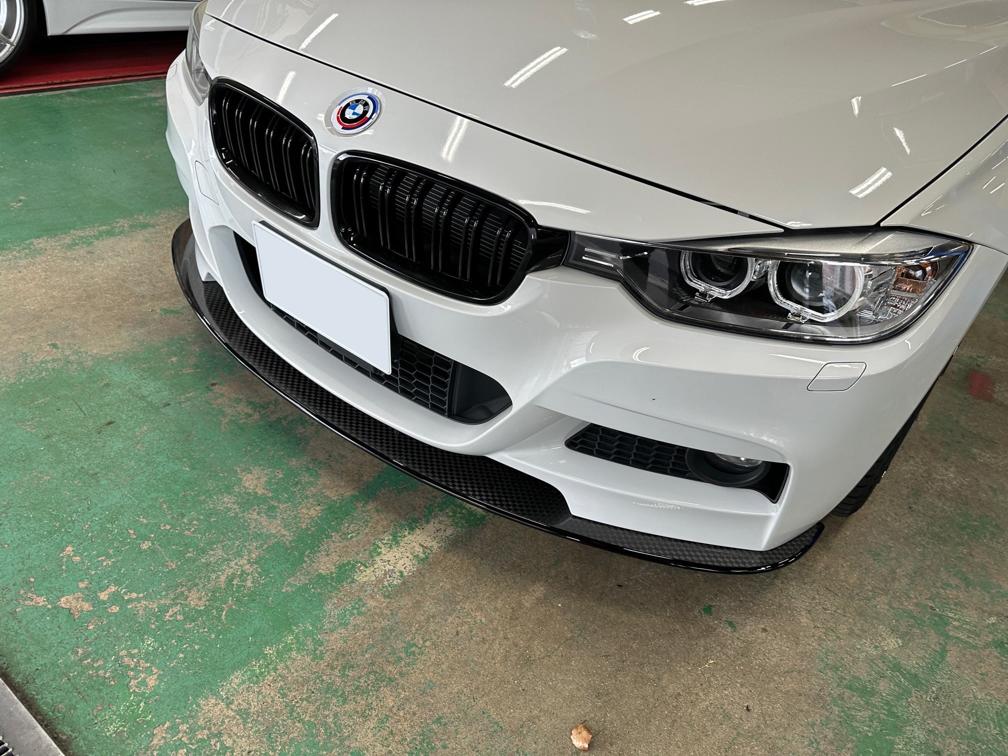 Stompin’ark Carbon LipをBMW F31 320dへリメイク装着(^_^)v | Studie[スタディ]