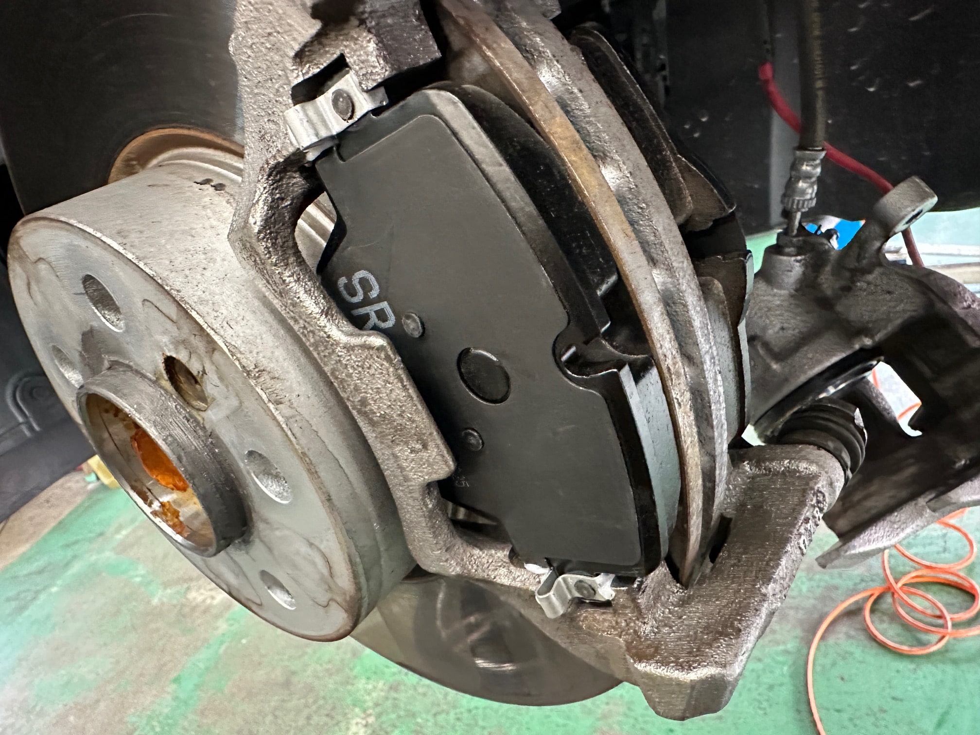 DIXCEL x Studie AG SR4低ダストブレーキパッドでBMW G20LCI 320dXをより快適に(^_^)v | Studie[スタディ]