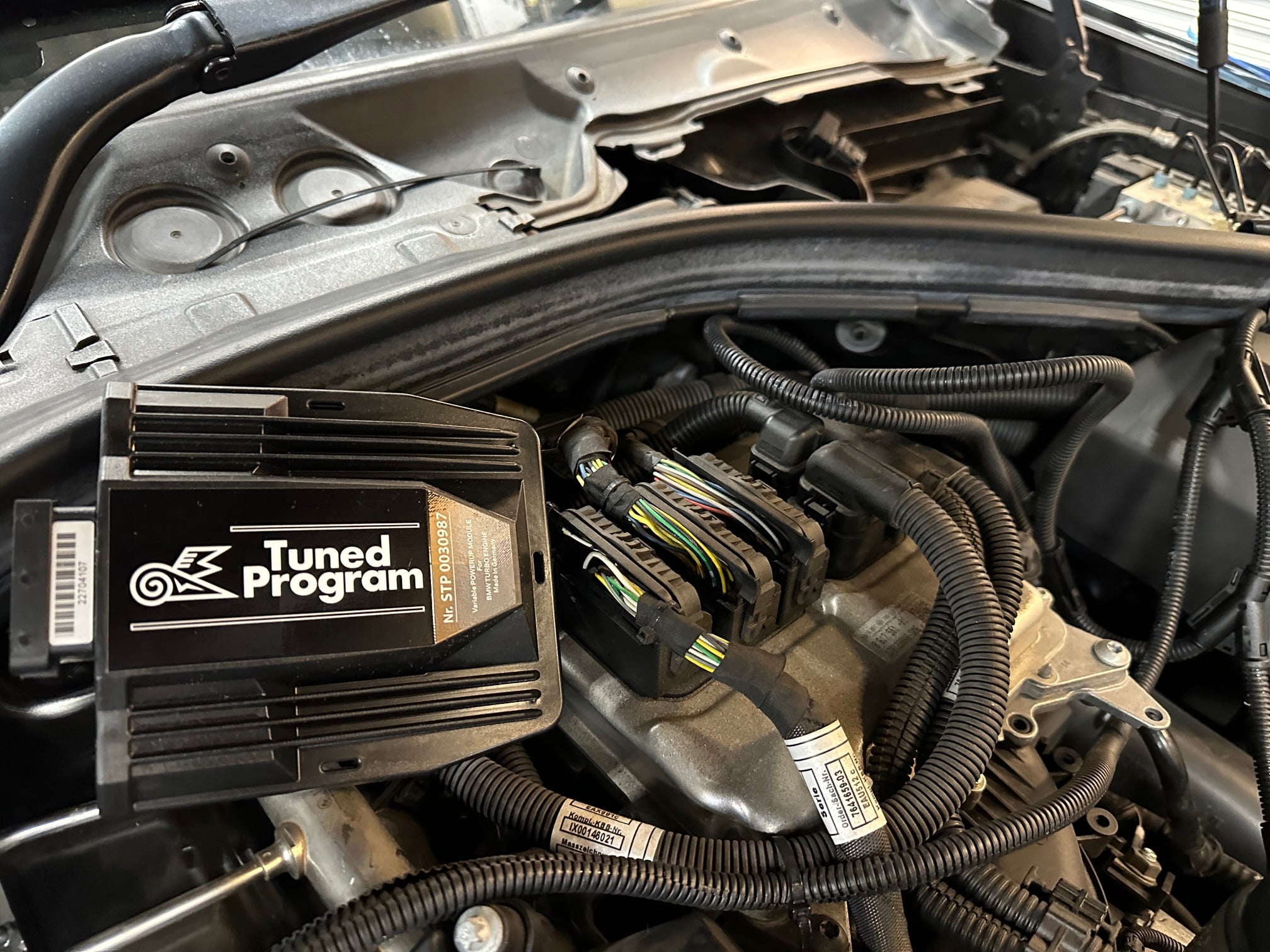 アクセルワークが楽しくなる！StudieオリジナルSTP3でBMWのブーストUP！！ | Studie[スタディ]