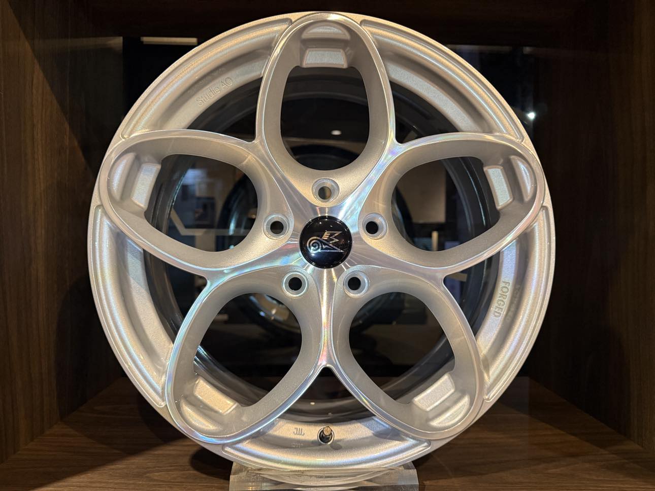 神戸店にも到着！Studie AGオリジナルStF04鍛造 1 ピースホイール(^_^) | Studie[スタディ]