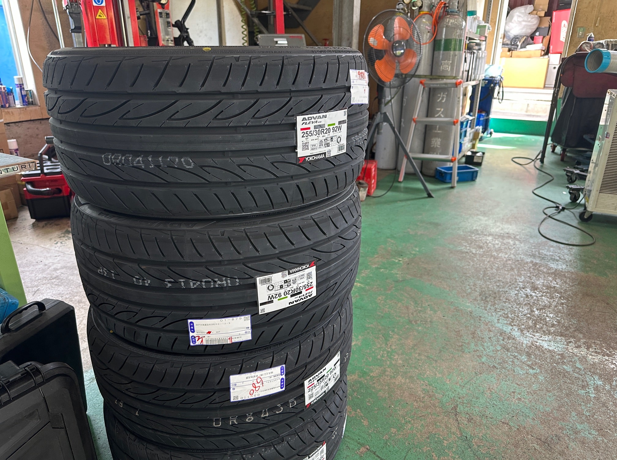 YOKOHAM ADVAN FLEVA V701をBMW F31 328i装着です(^_^) | Studie[スタディ]