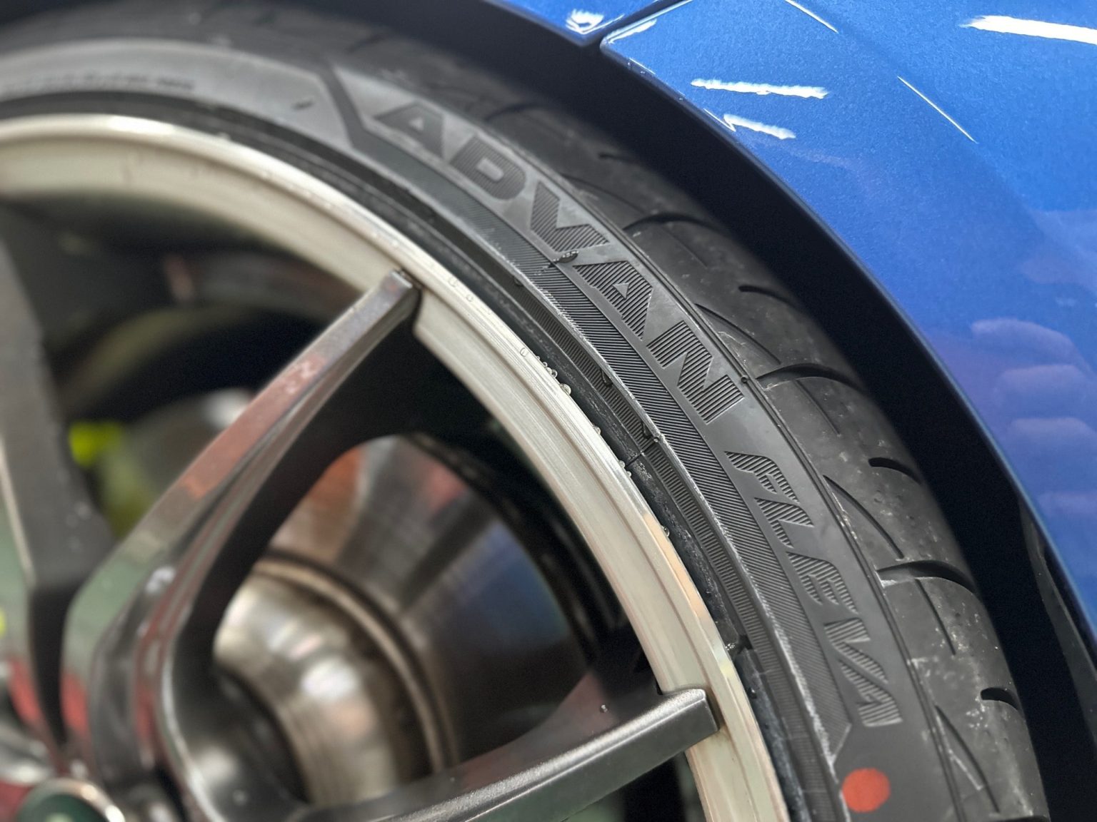 YOKOHAM ADVAN FLEVA V701をBMW F31 328i装着です(^_^) | Studie[スタディ]